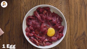 Crispy Shredded Beef Recipe - Khin's Kitchen | Chinese Cuisine