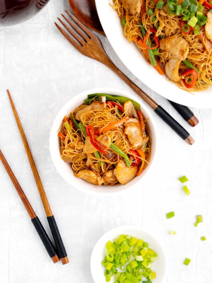 Easy Beef Chow Mein - Khin's Kitchen ( Ground Beef Noodle Stir Fry )