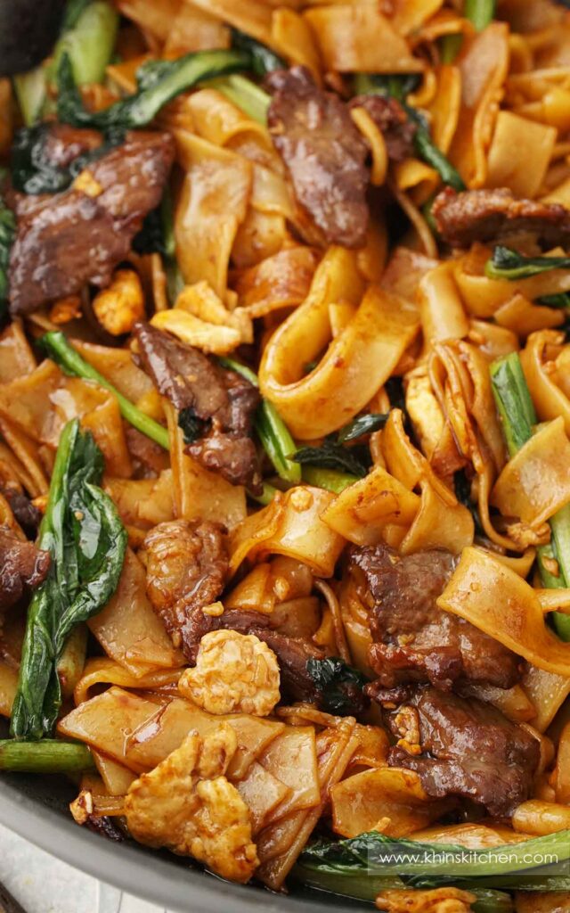 Easy Beef Pad See Ew ( Thai Stir Fried Rice Noodle ) - Khin's Kitchen