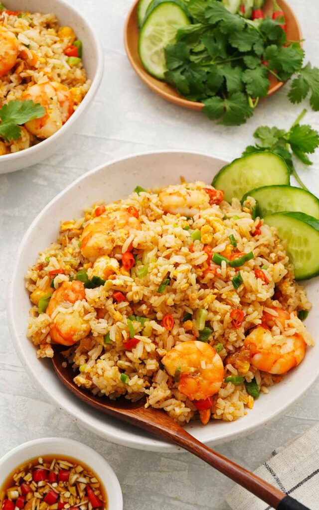 Khao Pad ( Thai Fried Rice ) - Khin's Kitchen