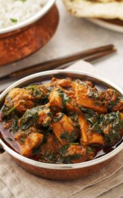 Chicken Saag ( Chicken and Spinach Curry ) - Khin's Kitchen