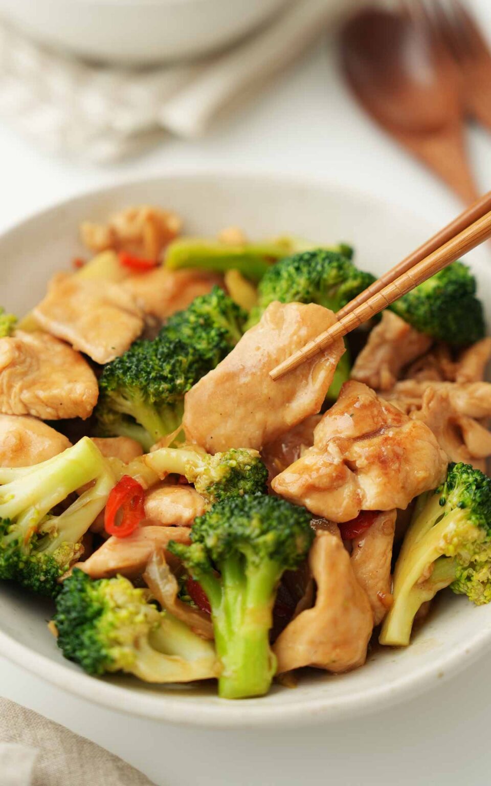 Chinese Chicken and Broccoli Stir Fry - Khin's Kitchen