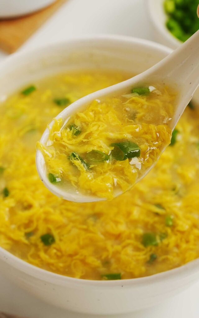 Egg Drop Soup ( Easy 10-Minute ) - Khin's Kitchen